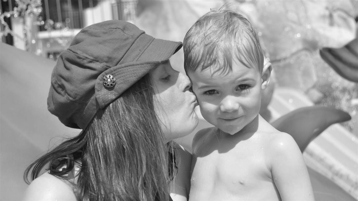 Quand mamie devient maman à temps partiel | Radio-Canada