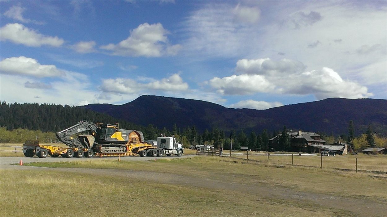 Le ranch historique Rafter Six détruit | Radio-Canada