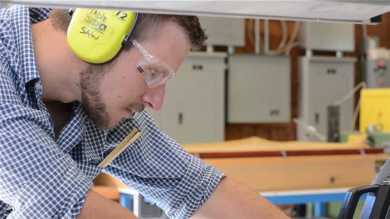 Seconde vie pour des centaines de milliers de baguettes usagées | Radio ...