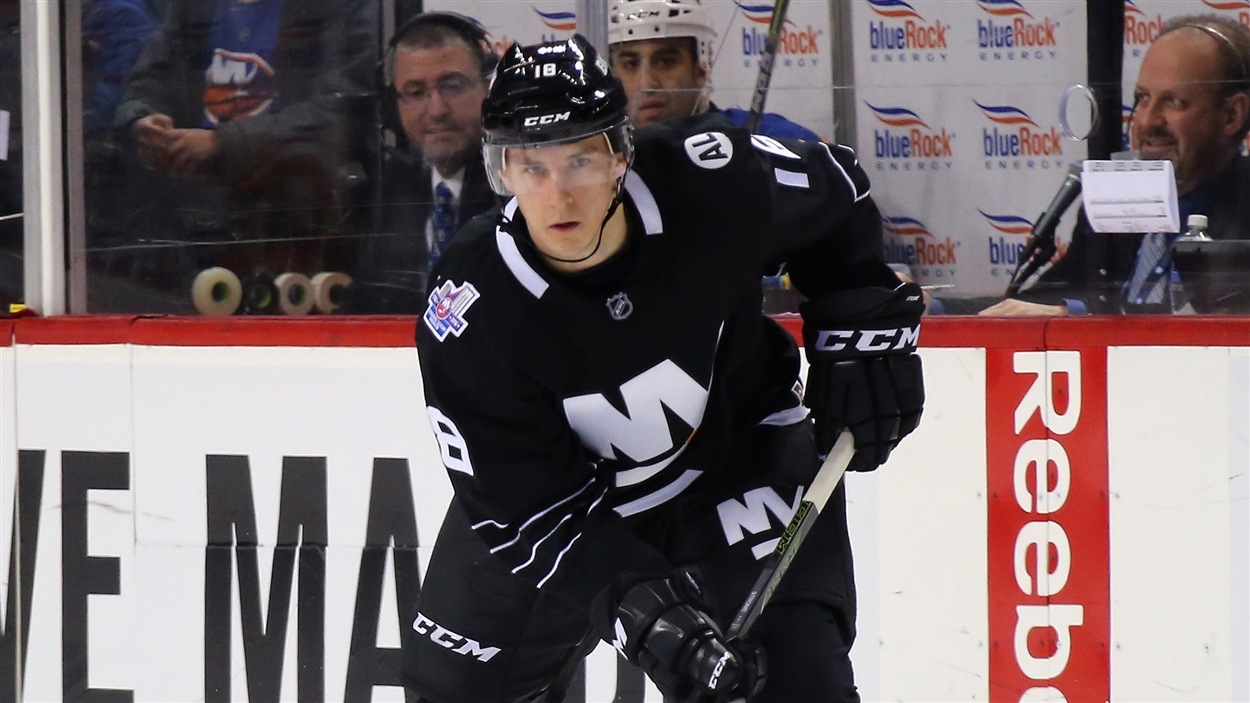 Les Islanders ont offert un contrat de deux ans à l'attaquant Ryan ...
