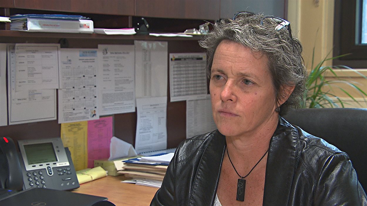 Un élève violemment battu par deux confrères | Radio-Canada