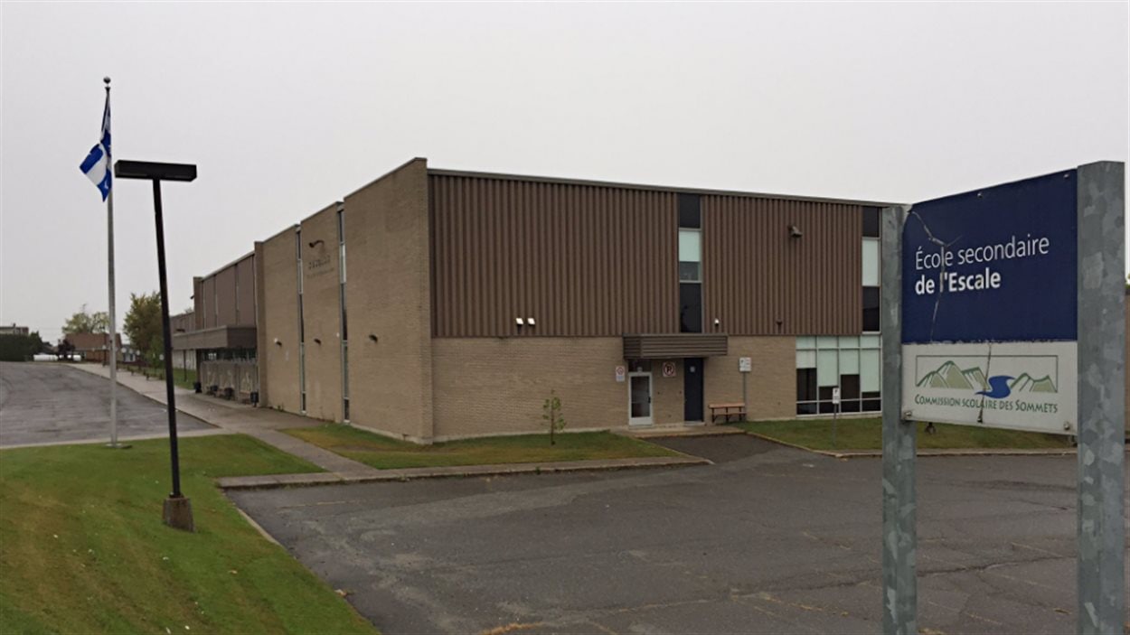 Menaces contre l'école l'Escale d'Asbestos : un 2e adolescent arrêté ...