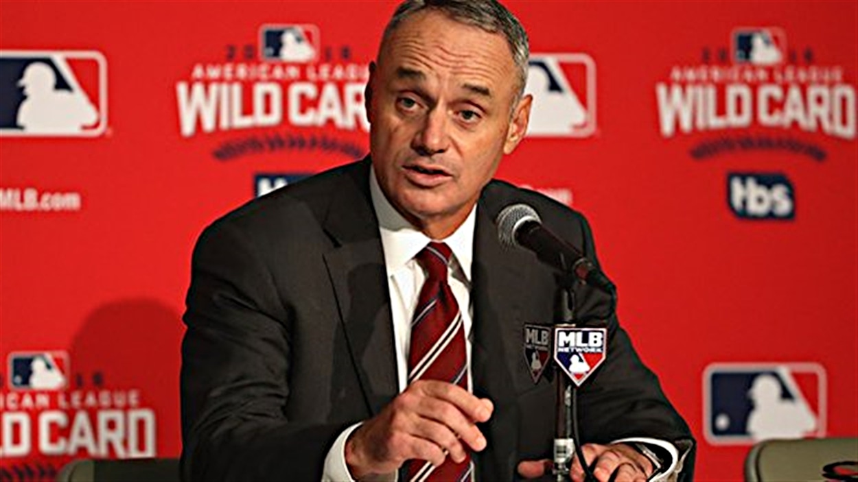 Rob Manfred garde la porte ouverte | Radio-Canada