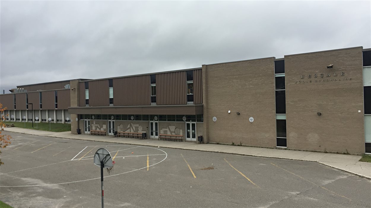 Retour à la normale à l'école l'Escale d'Asbestos | Radio-Canada