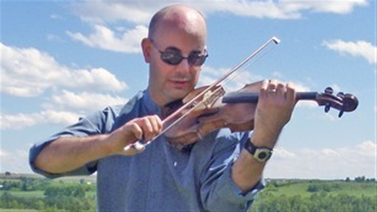 Un tout premier concert dans le noir à Calgary | Radio-Canada