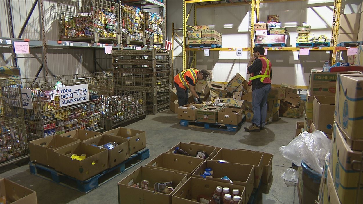 Des temps difficiles pour le dépot alimentaire de Moncton | Radio-Canada