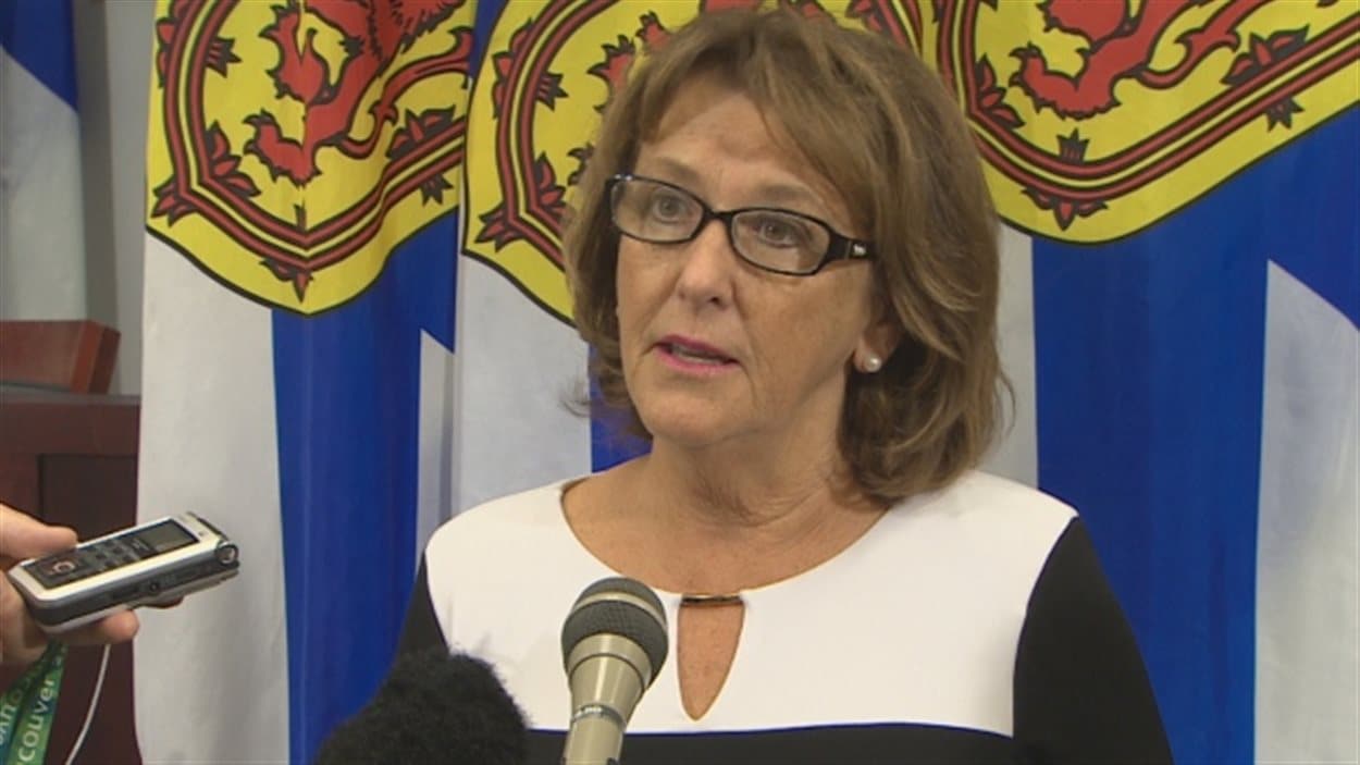 Les examens provinciaux en N.-É. suspendus jusqu'à nouvel ordre | Radio ...