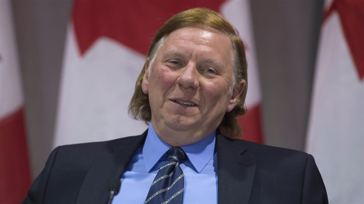 Le juge Rowe reconnaît qu'il devra se familiariser avec le Code civil ...