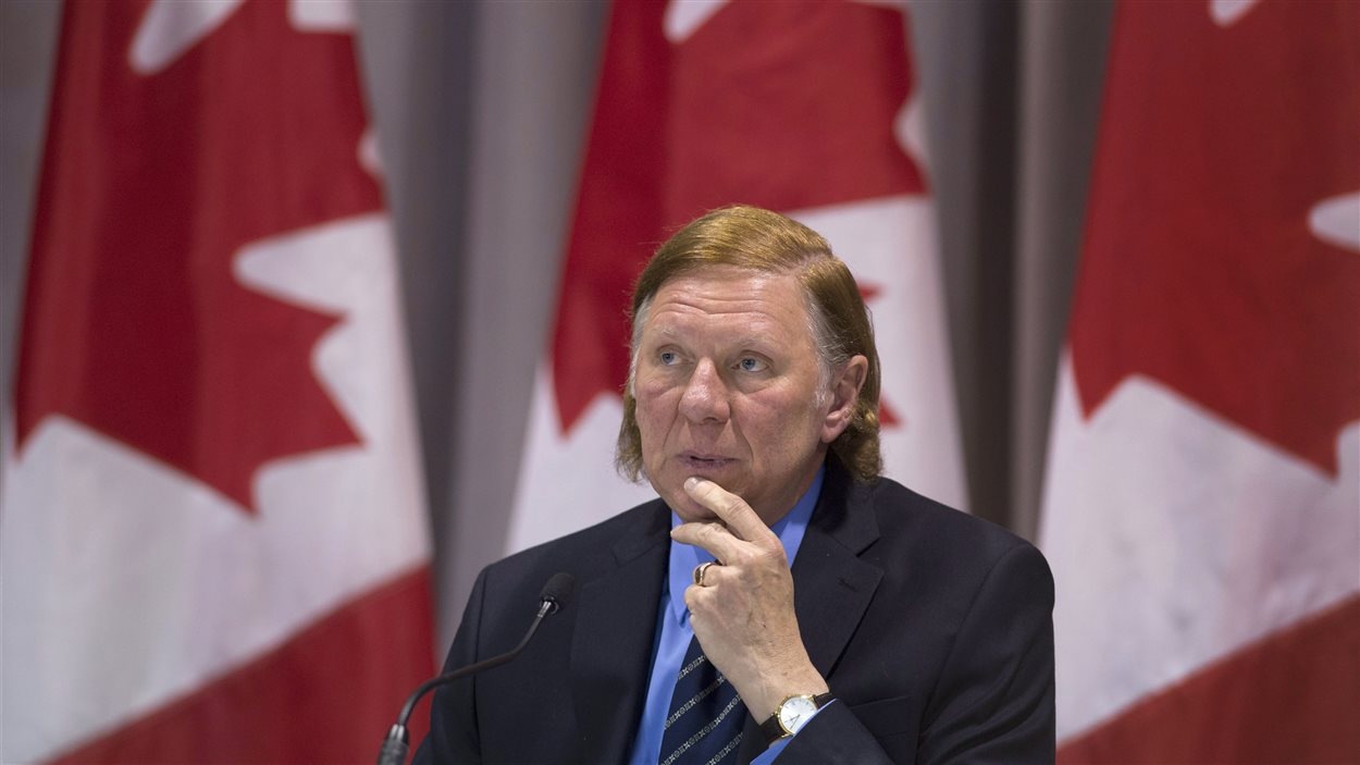 Le juge Malcolm Rowe démontre sa connaissance du français | Radio-Canada