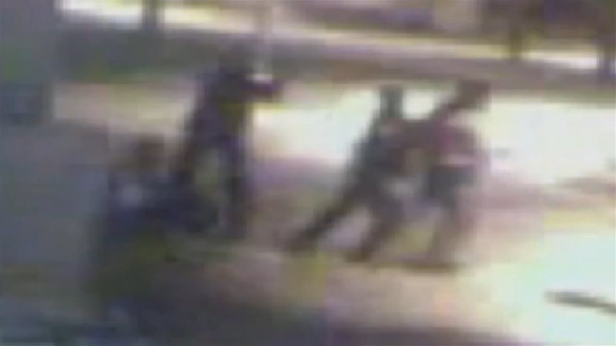 Audience disciplinaire reportée pour deux policiers accusés d’avoir ...