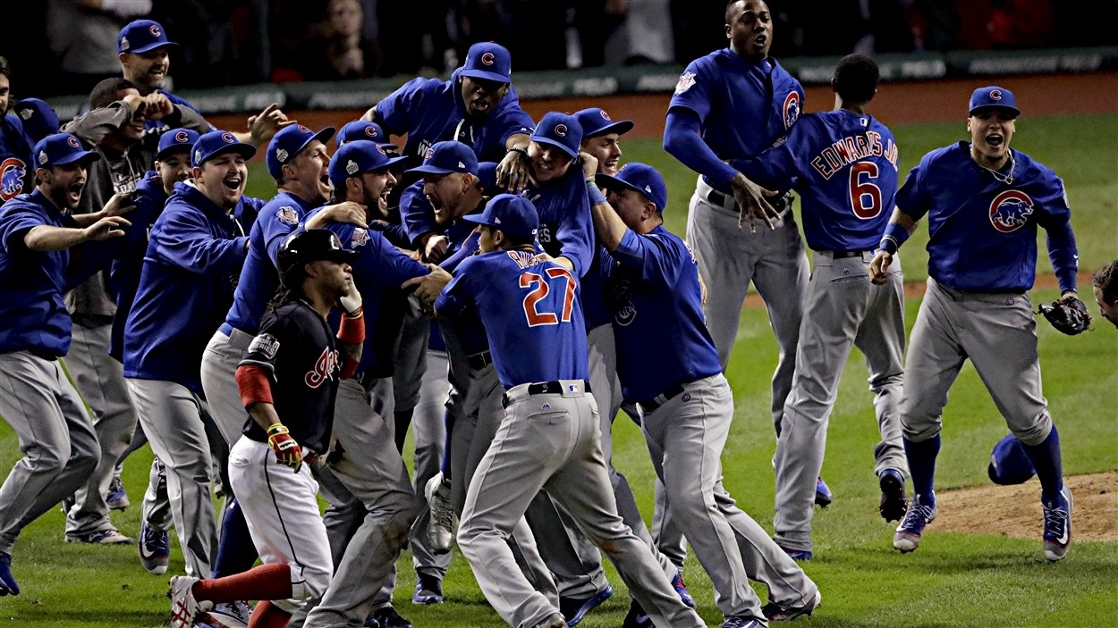 Chicago rend hommage aux Cubs | Radio-Canada.ca