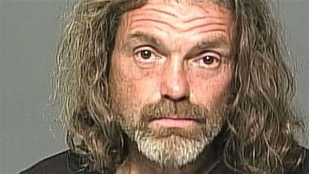 Raymond Cormier brûlait des objets derrière une résidence, 3 semaines ...