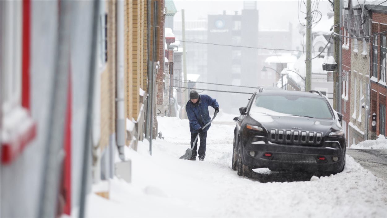 Québec a reçu 25 cm de neige depuis mardi | Radio-Canada