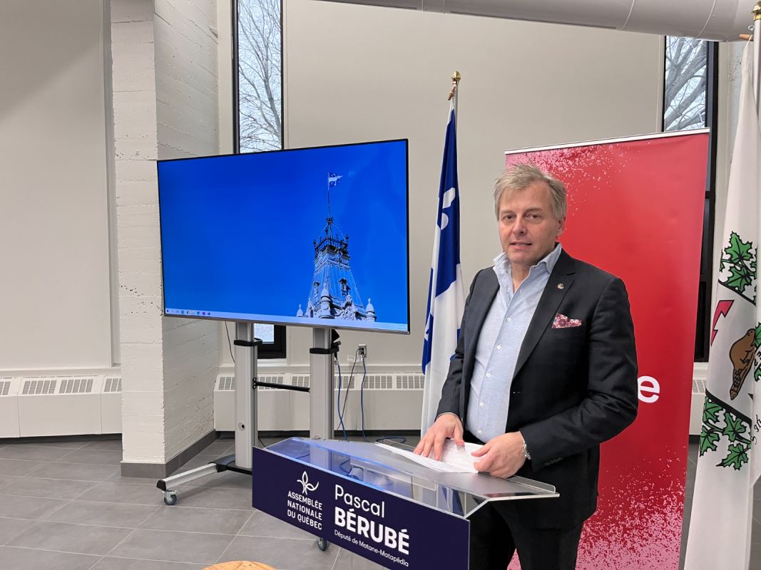 France Margaret Bélanger honorée à Matane | Radio-Canada