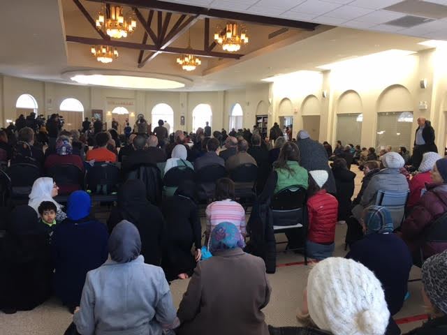 Une mosquée d'Halifax ouvre ses portes à des centaines de visiteurs ...